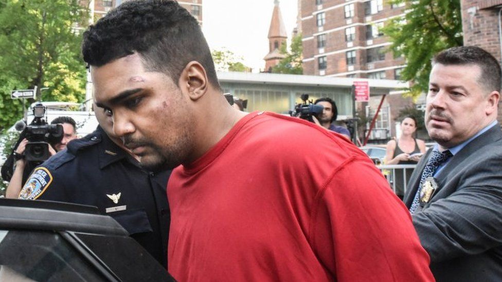 Times Square car crash driver Richard Rojas 'heard voices' - BBC News