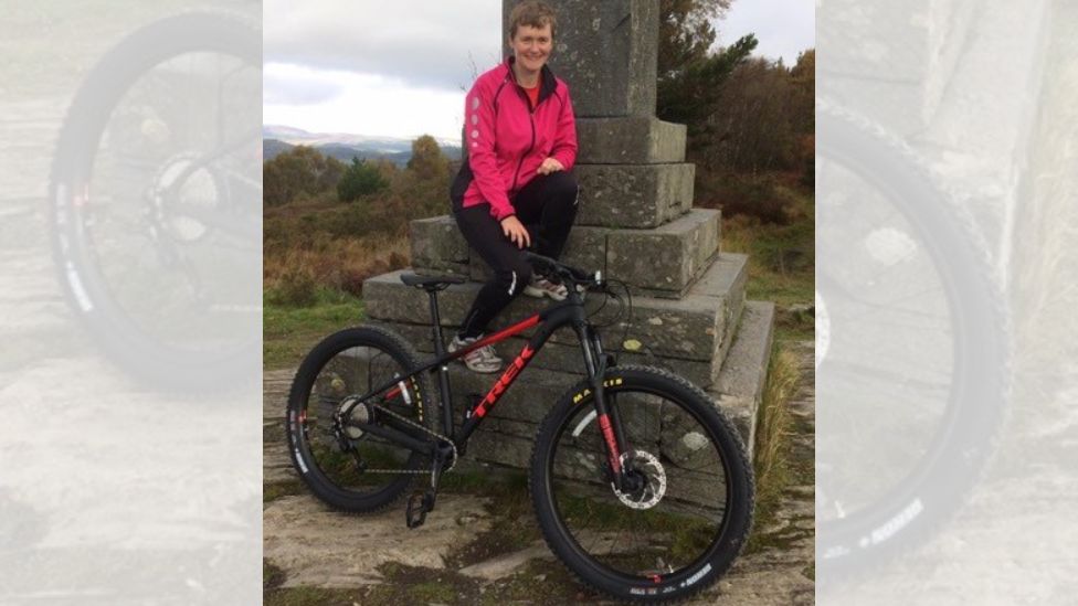 Long Covid patients call for specialist clinics in Wales - BBC News