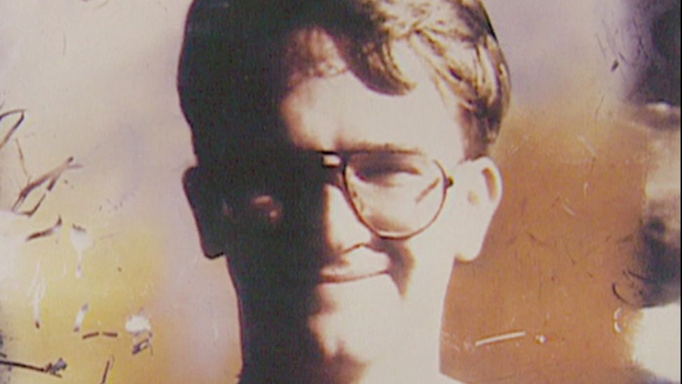 Appeal launched over 1993 Stockport double murder shooting - BBC News