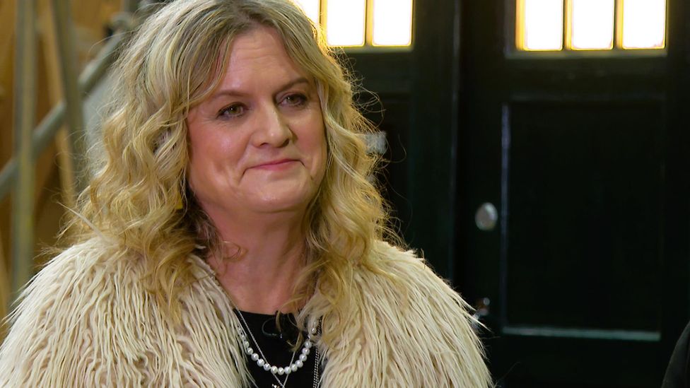 Doctor Who wedi cyfrannu'n sylweddol i economi Cymru - BBC Cymru Fyw