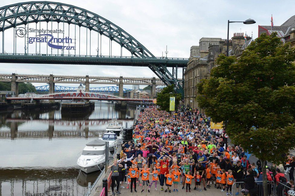 Great North Run build-up attracts thousands - BBC News