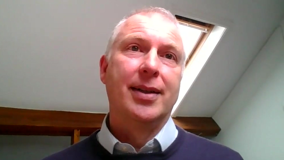 Social care: Age Cymru calls for debate on funding - BBC News