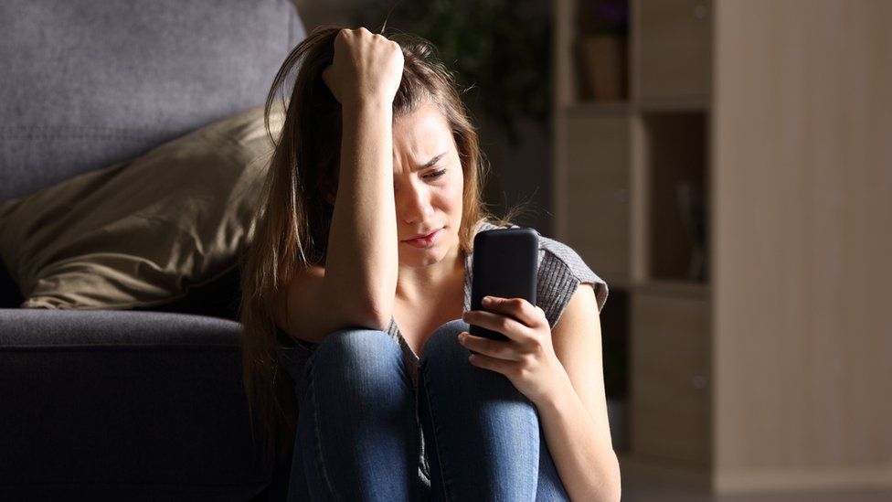 Sharp rise in reports of revenge porn in Kent - BBC News