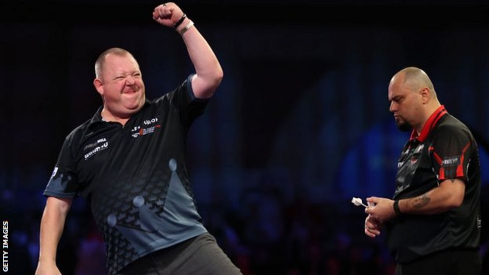 PDC World Darts Championship: Mervyn King & Peter Wright into last ...