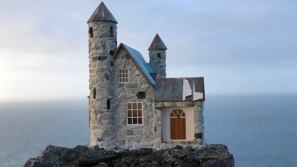 Manx fairy house created by Anonymouse MMX vandalised - BBC News