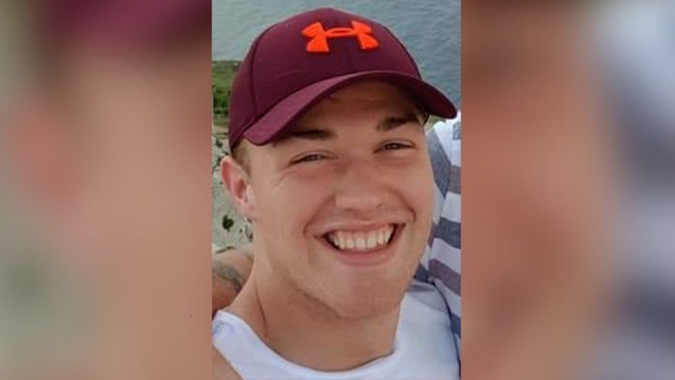 Jake Bailey-Sloan: Family appeal for witnesses to fatal assault - BBC News