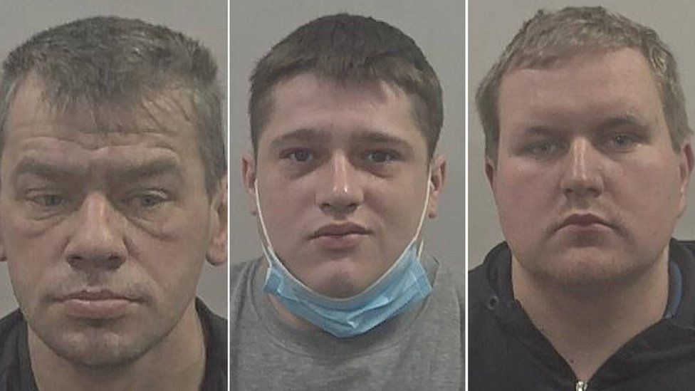 Scunthorpe gang jailed over £1.2m 'chop shop' racket - BBC News
