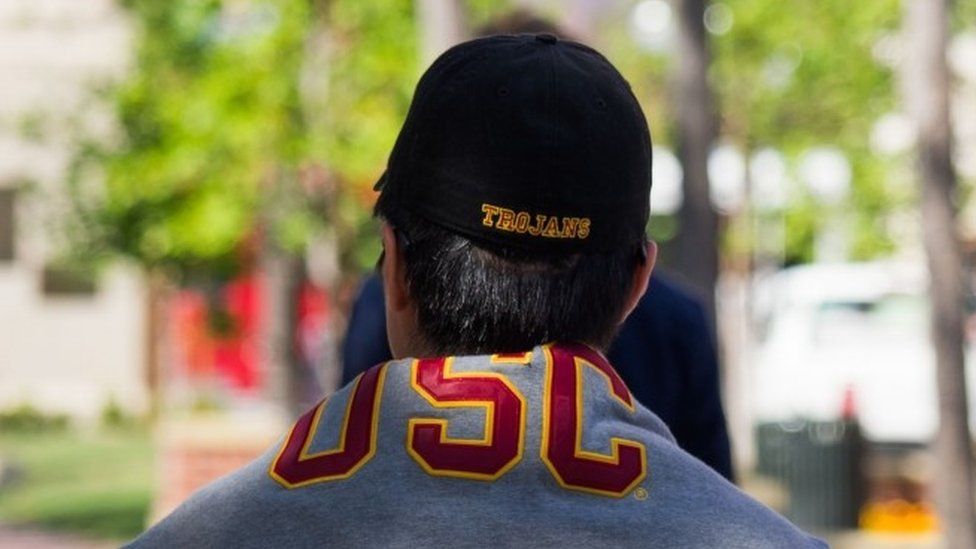 USC president steps down amid gynaecology sex abuse scandal - BBC News
