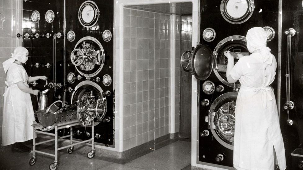 Thousands of pre-NHS healthcare photographs discovered - BBC News