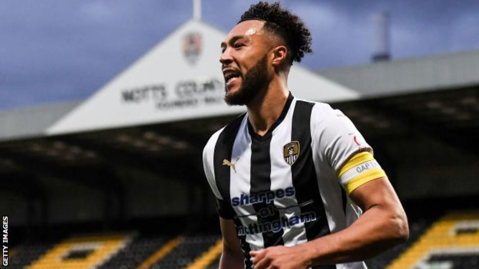 Notts County beat 10-man promotion rivals Wrexham 3-1 - BBC Sport
