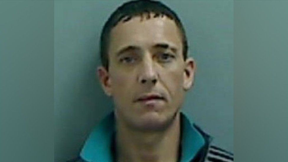 'Benefits Street' man admits Stockton street murder - BBC News