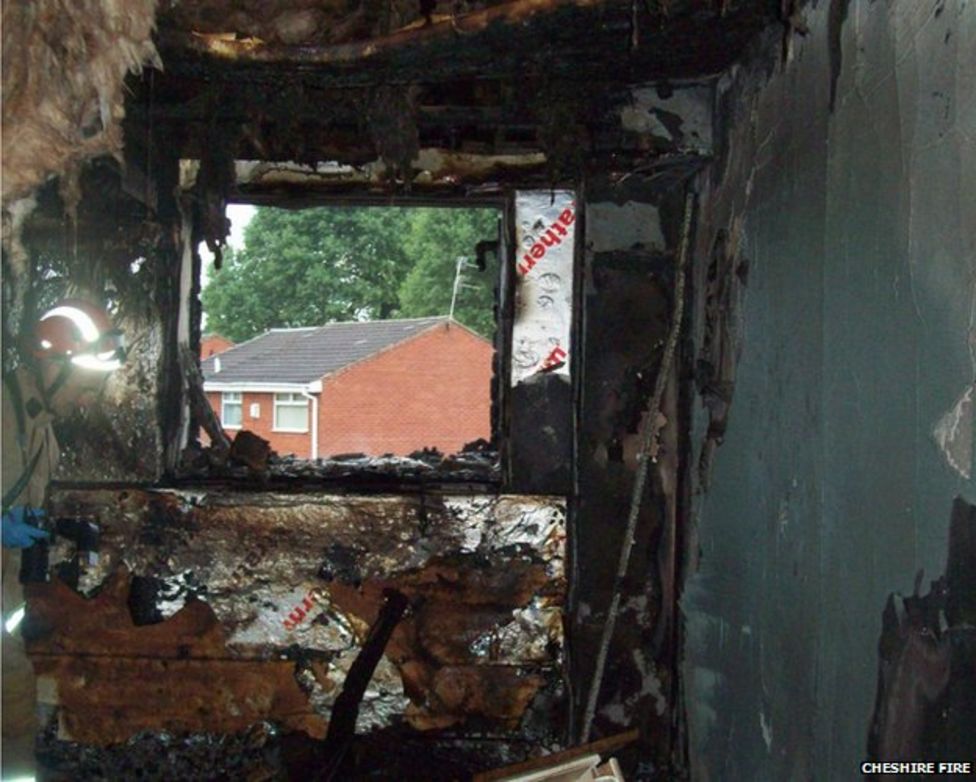 Heated mat for tarantula suspected cause of Warrington fire - BBC News