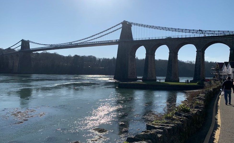 Lle i enaid gael llonydd: Nia Lloyd Jones - BBC Cymru Fyw