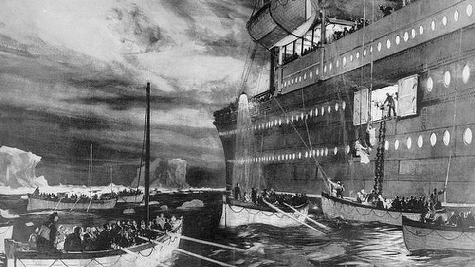 Titanic hero's medals are to go under the hammer - BBC News