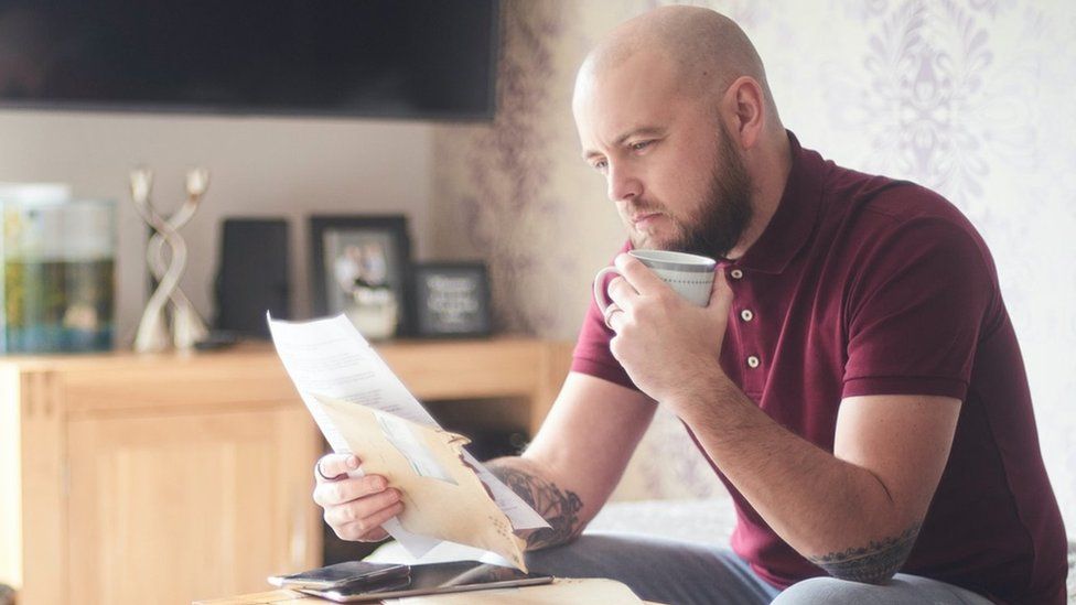 Thousands of energy customers facing bill shocks - BBC News