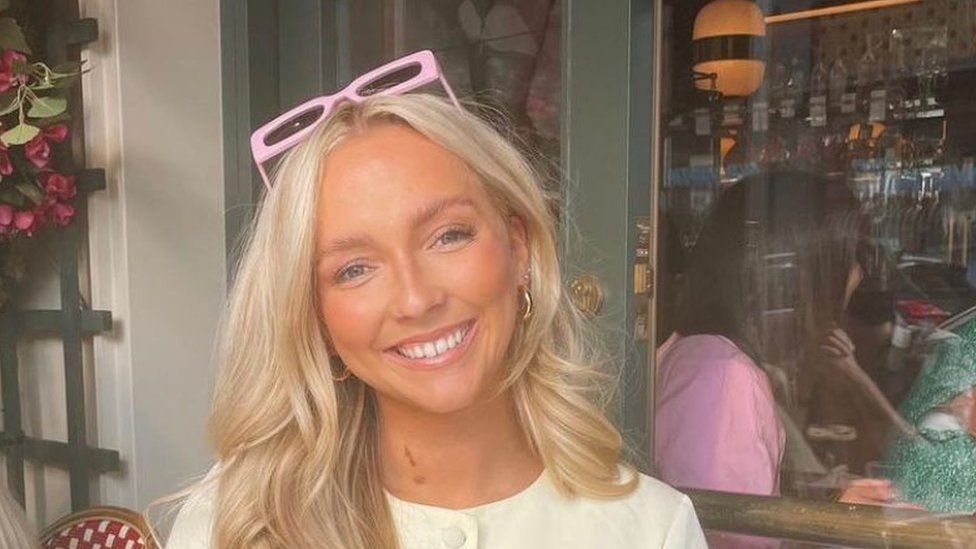 Police Scotland investigate reports of spiking by injection - BBC News