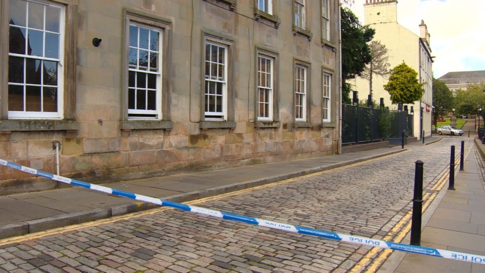 Teenagers charged with attempted murder after Paisley attack - BBC News