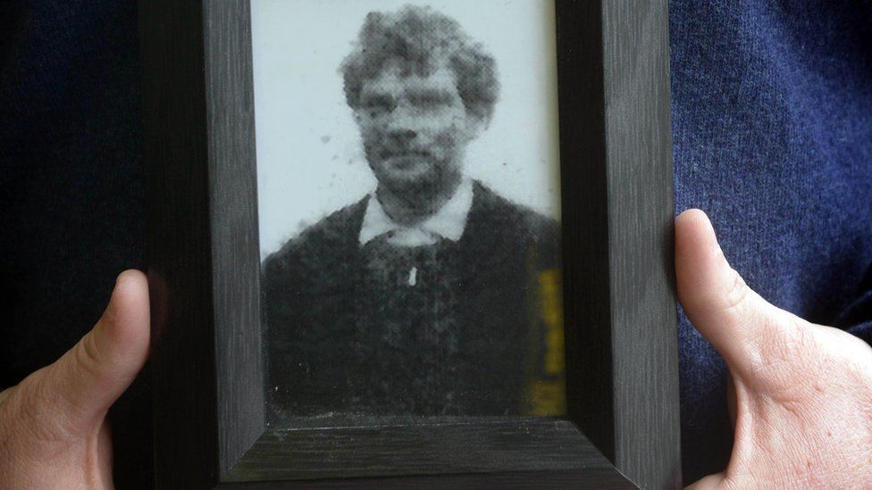 Hutchings in court for Cunningham shooting enquiry - BBC News