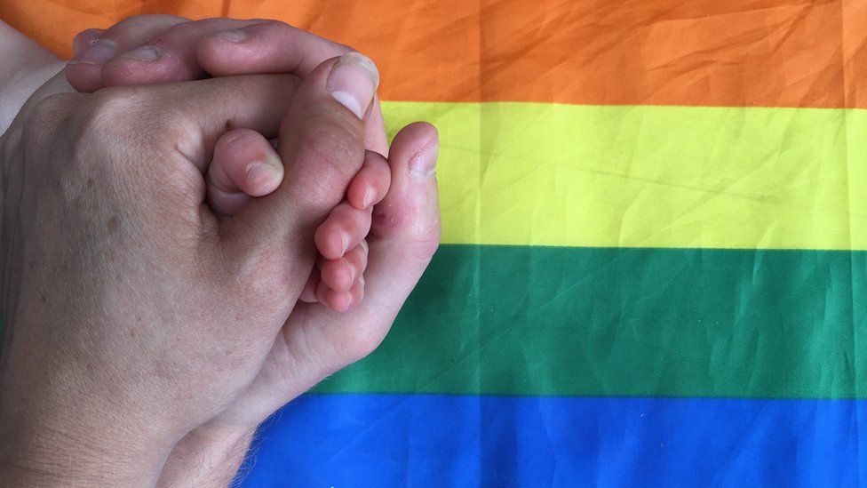 Bristol artist Pippa Grace collects stories of motherhood - BBC News