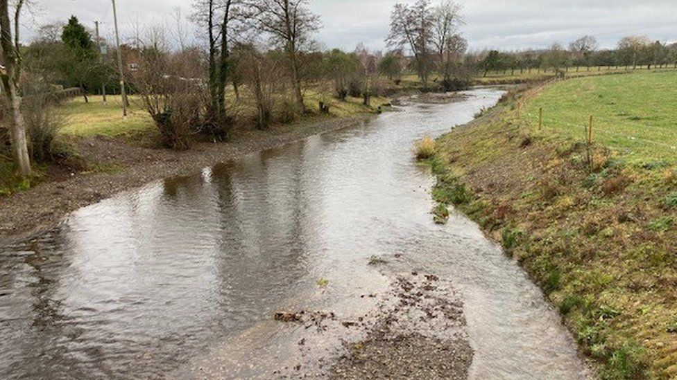 Landowner admits River Lugg damage in Herefordshire - BBC News