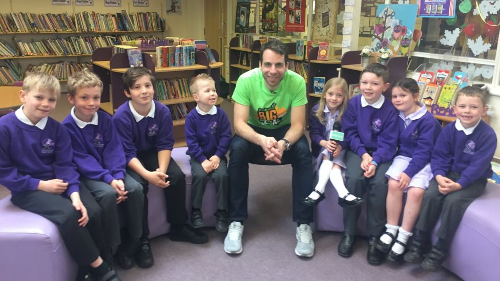 Freia Challis is World BMX Champion - BBC Newsround