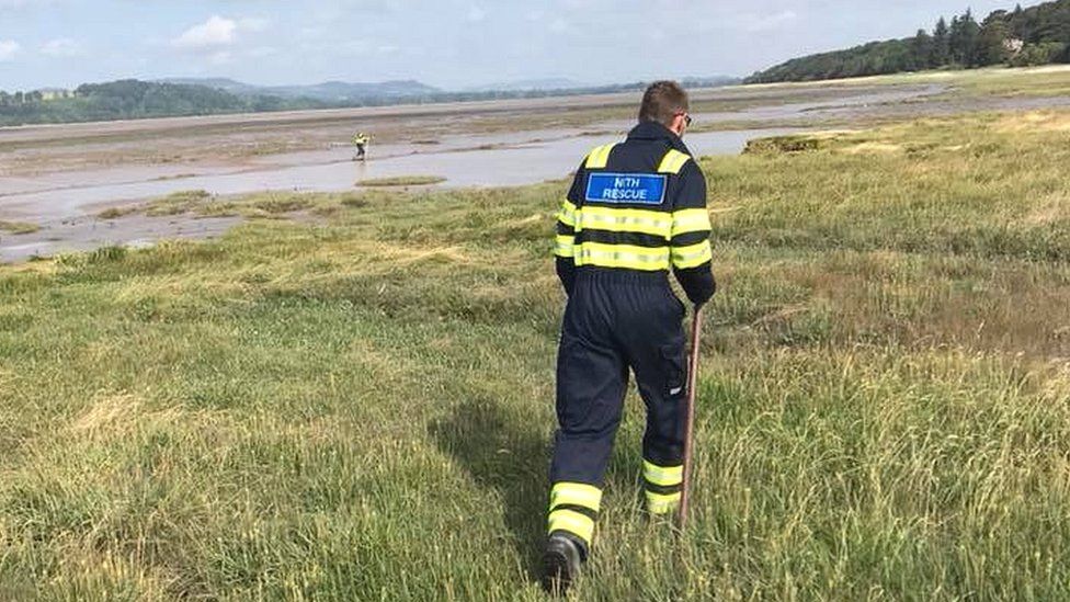 Missing woman found after Dumfries search - BBC News