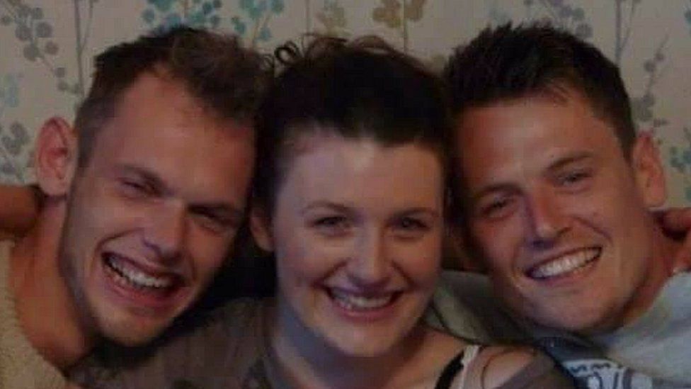 Terminal illness counselling charity set up for Essex under-40s - BBC News