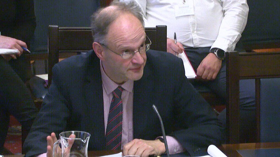 Education: Extra £400m needed to boost system - Peter Weir - BBC News