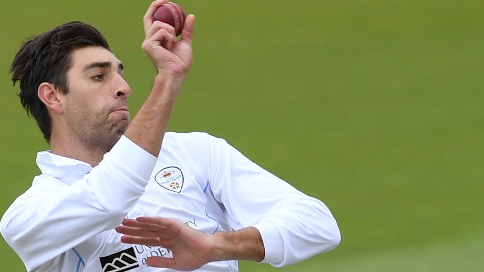 County Championship: Gareth Harte century revives Durham hopes - BBC Sport