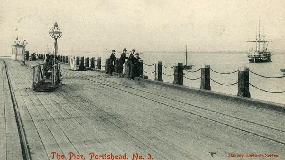 Campaign to reopen Portishead's pier to visitors - BBC News