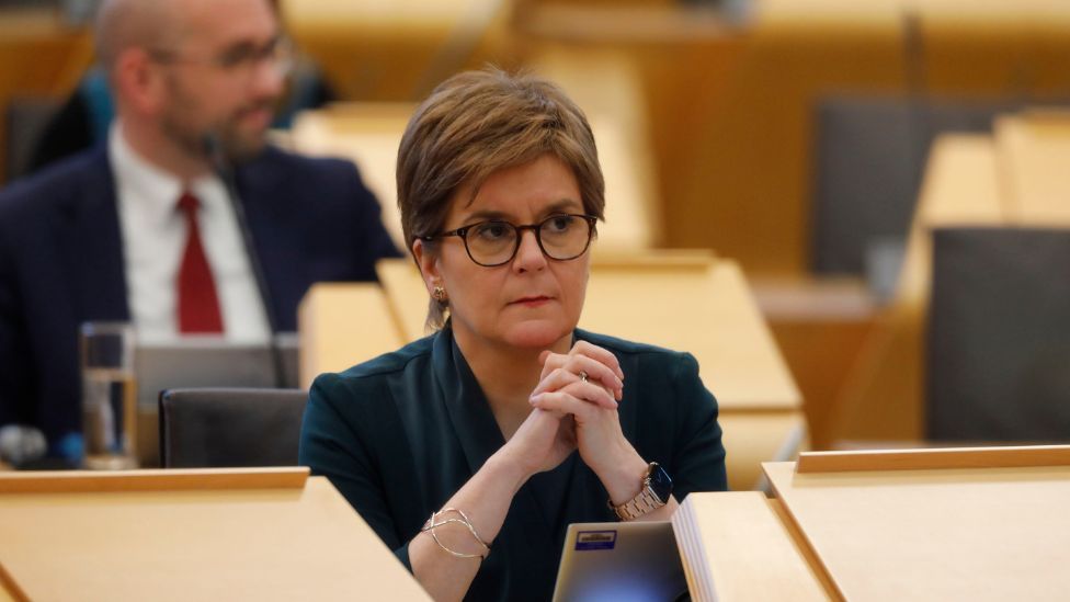 Nicola Sturgeon still an asset to the SNP, Humza Yousaf says - BBC News