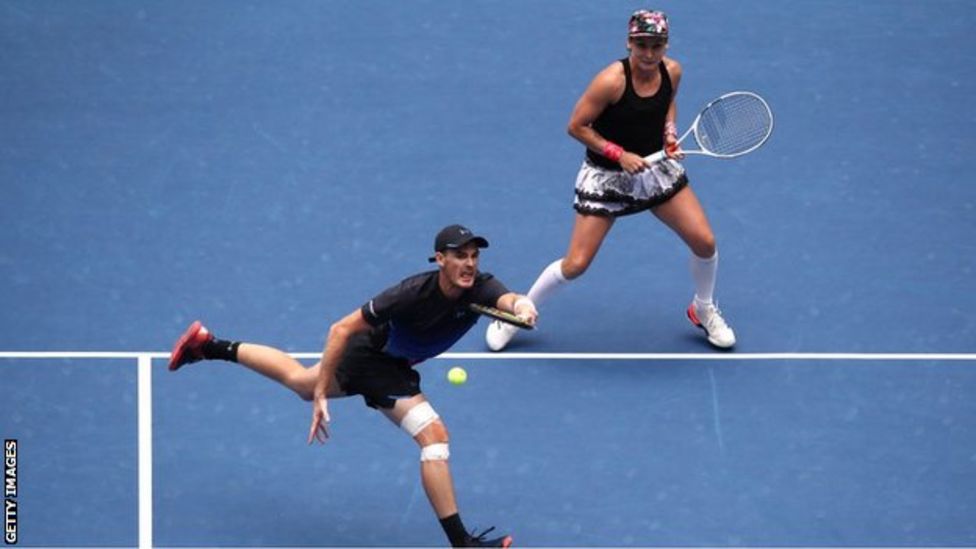 Australian Open 2019: Jamie Murray & Bethanie Mattek-Sands progress in mixed doubles - BBC Sport