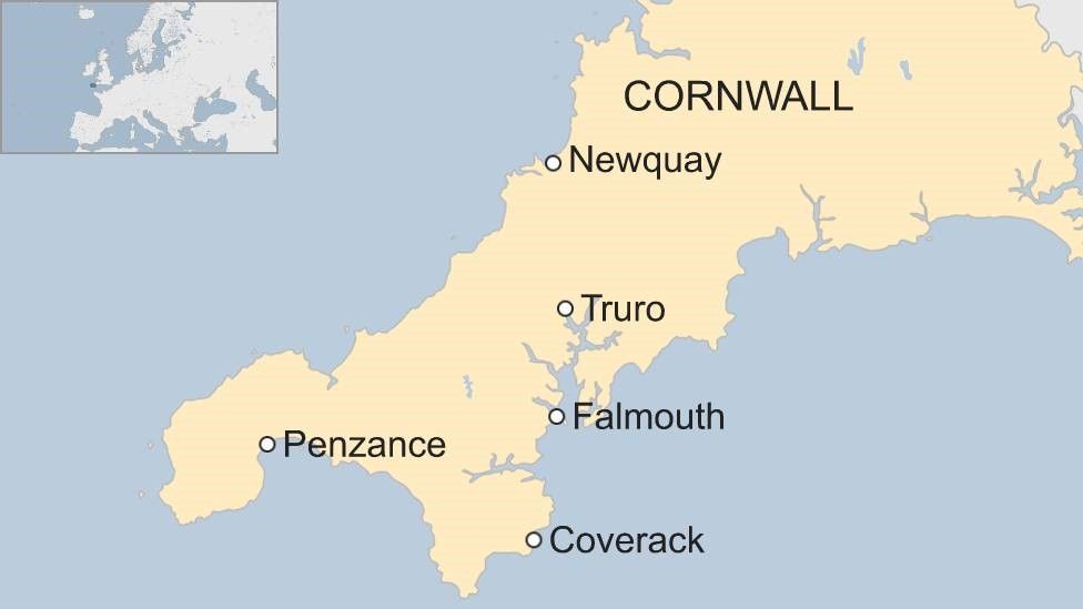 Cornwall floods: Clear-up follows flood 'devastation' - BBC News