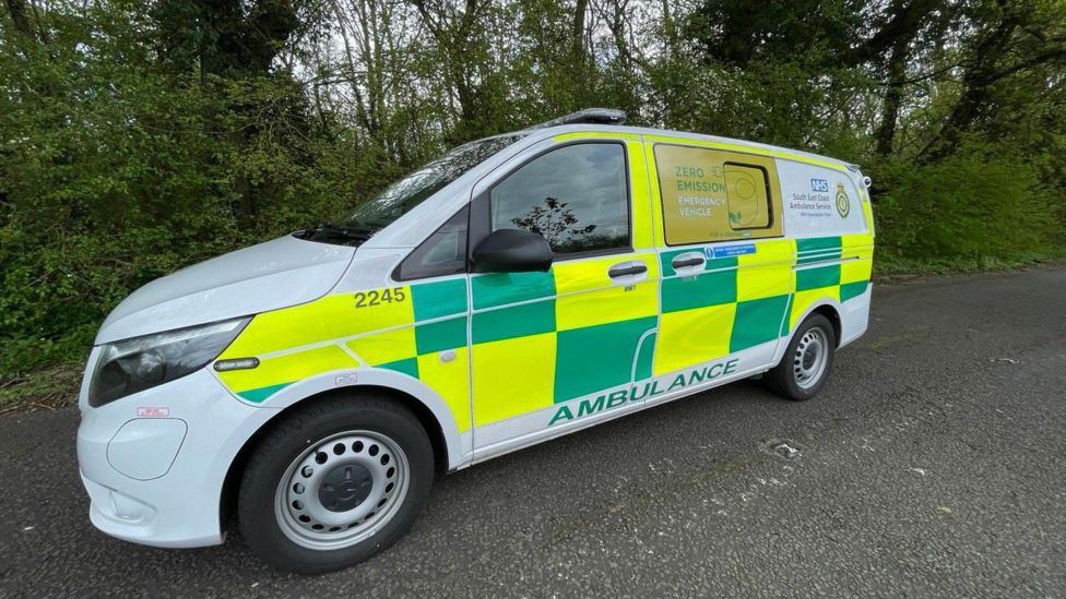 Secamb: Electric vehicles unveiled by ambulance service - BBC News