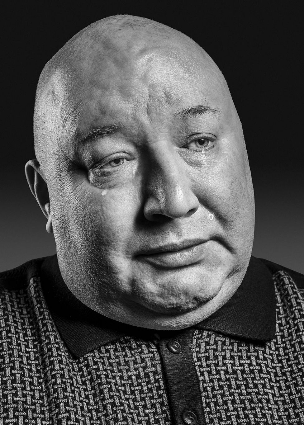 Winning portraits 'capture tapestry of life' - BBC News