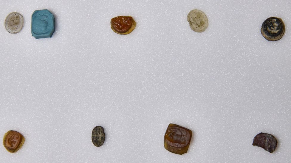 British Museum finds 268 more missing and stolen artefacts - BBC News