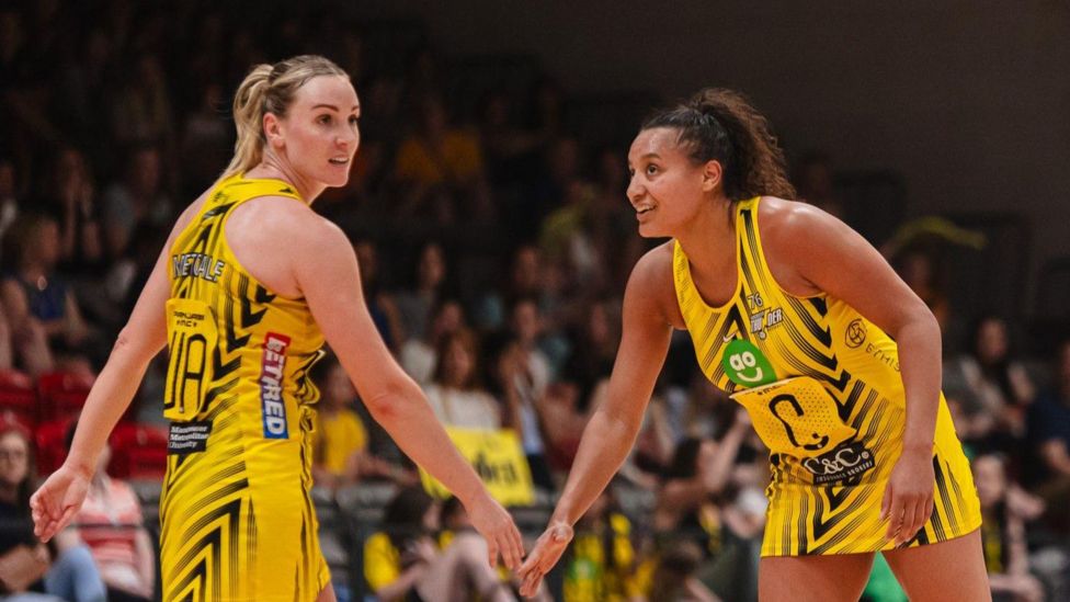 Netball Super League: Manchester Thunder secure semi-final spot - BBC Sport