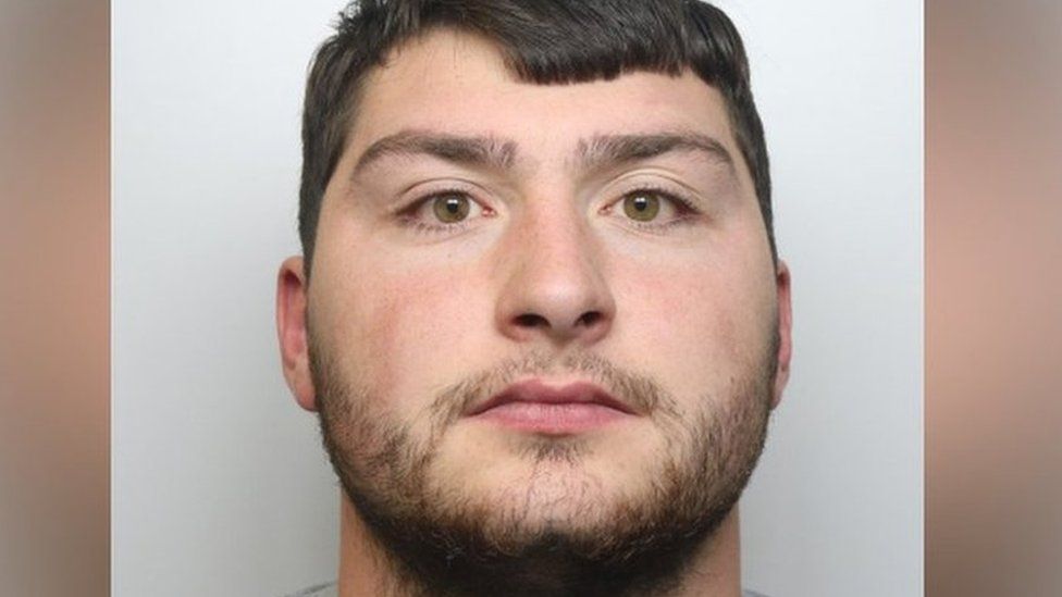 Sex abuser swimming coach Robert Rixon jailed 25 years - BBC News