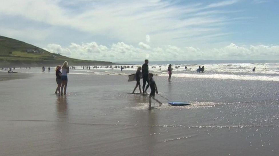 Police urge public to stay safe at Croyde's Goldcoast Oceanfest - BBC News