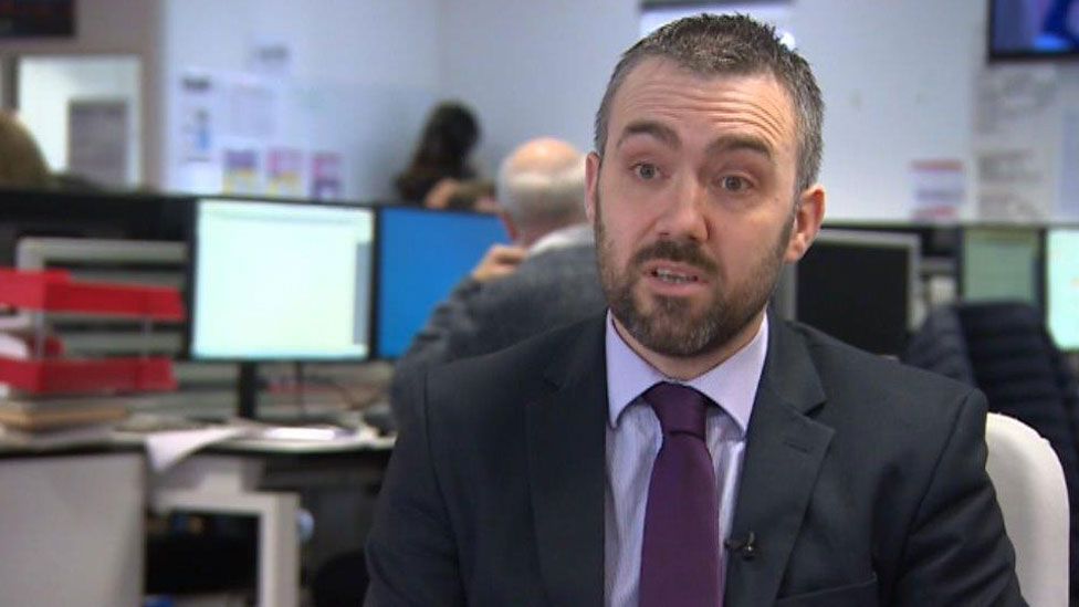 Pryderon AC am 'ddinistrio' dau frand newyddion - BBC Cymru Fyw