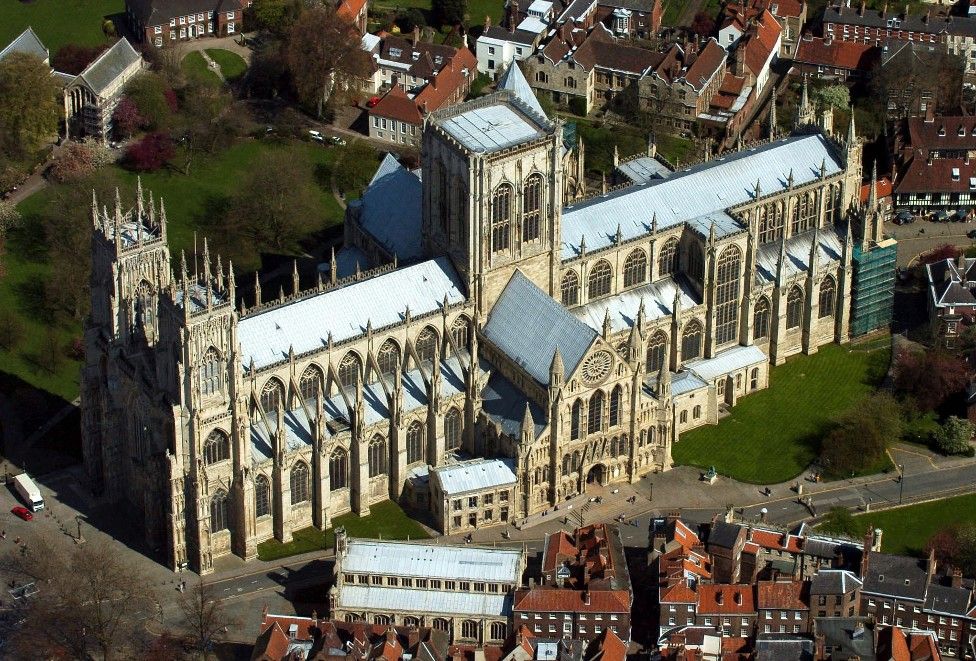 York's bid for Unesco World Heritage status gathers support - BBC News
