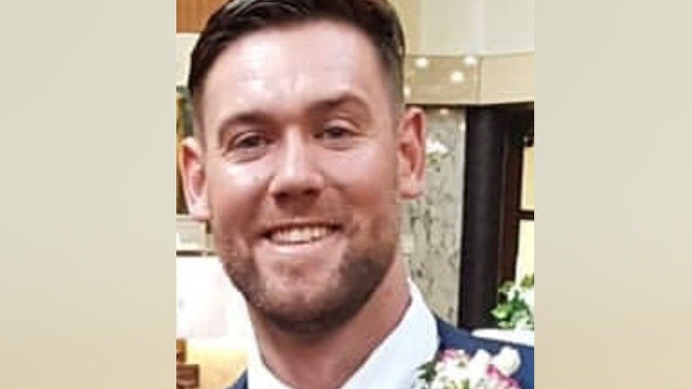 Man who died from Eaglescliffe crash injuries named by police - BBC News