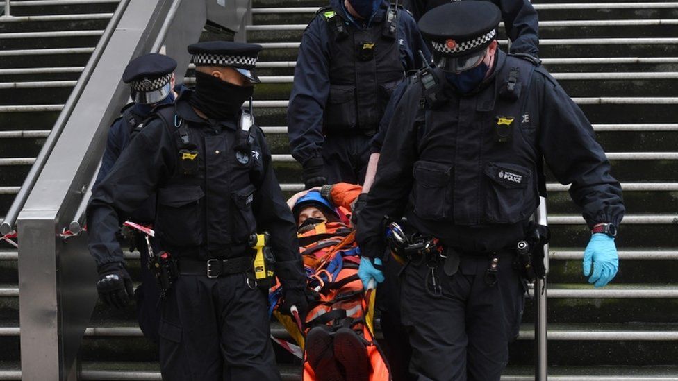 Euston tunnel protests: Father fears for children's lives - BBC News
