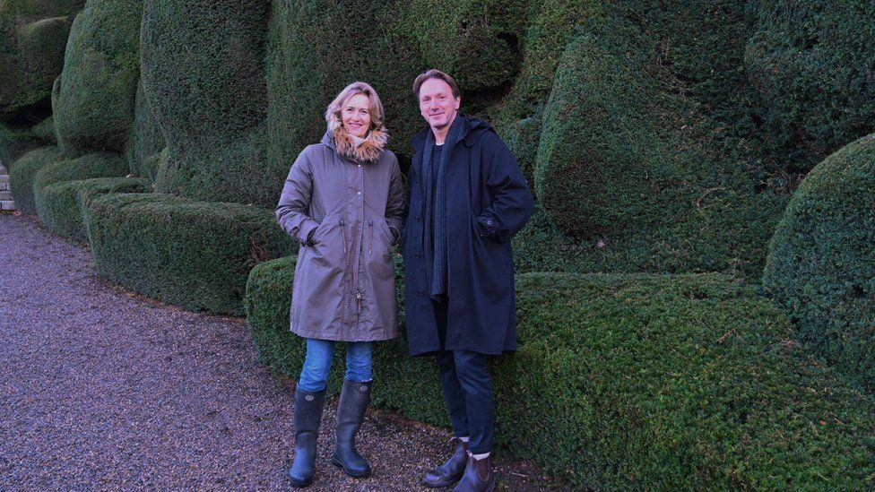 Walled garden and amphitheatre key to Raby Castle revamp - BBC News