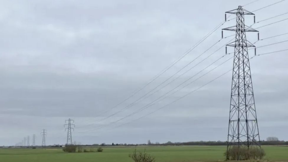 National Grid consultation into Lincolnshire pylons ending - BBC News