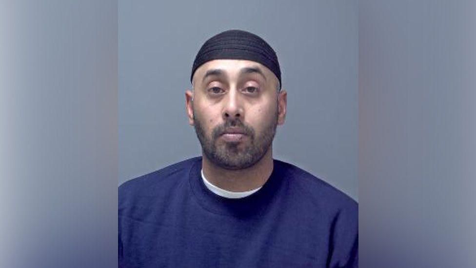 Ipswich rape convict dragged woman into bedroom - BBC News