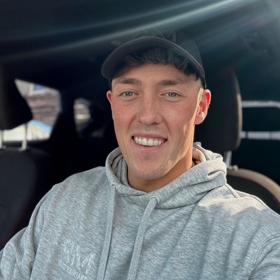 TikToker John Connolly says 'men don't want to need help' - BBC News