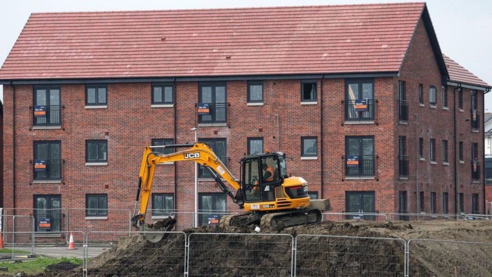 What is a housing emergency? - BBC News