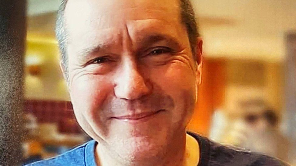 Mental health: Carpenter Roy Morris's suicide after discharge ...