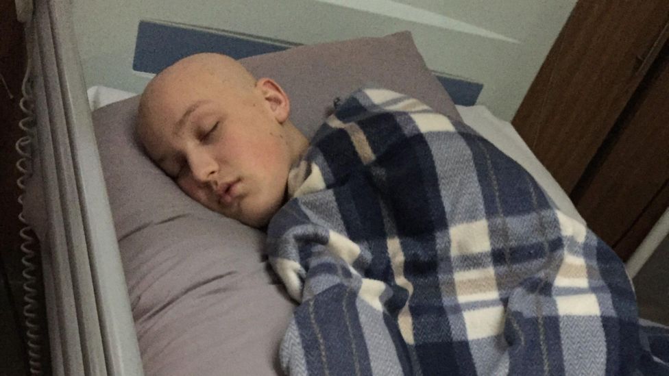 Young cancer patient opens up on survivor's guilt - BBC News